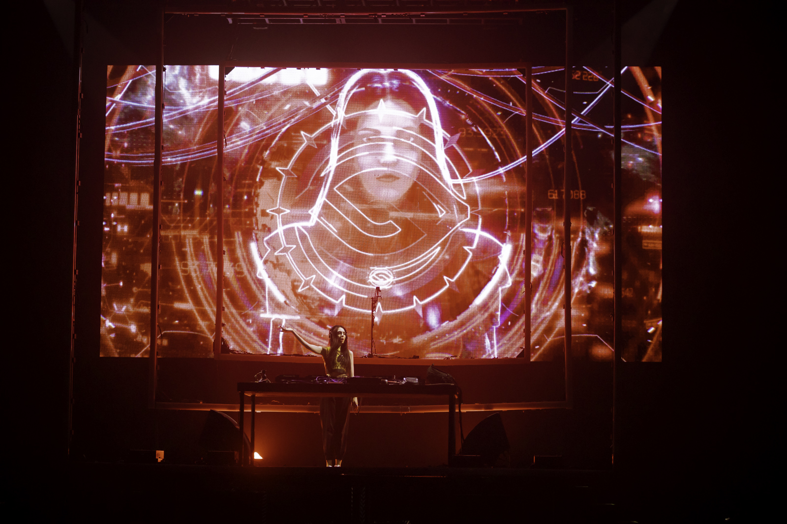 Transcending Space and Time with Subtronics’ TESSERACT Tour ...