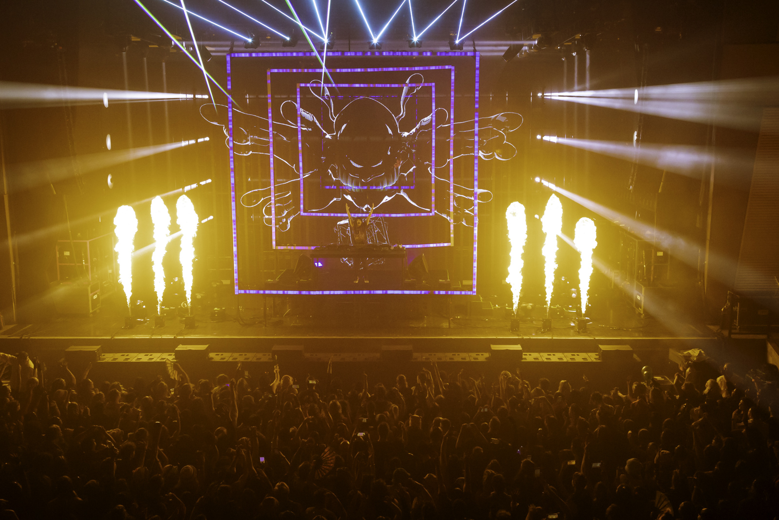 Transcending Space and Time with Subtronics’ TESSERACT Tour ...